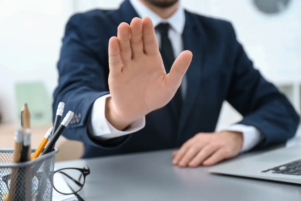 The 2024 Ultimate Guide to LinkedIn Talent Solutions - HiPeople